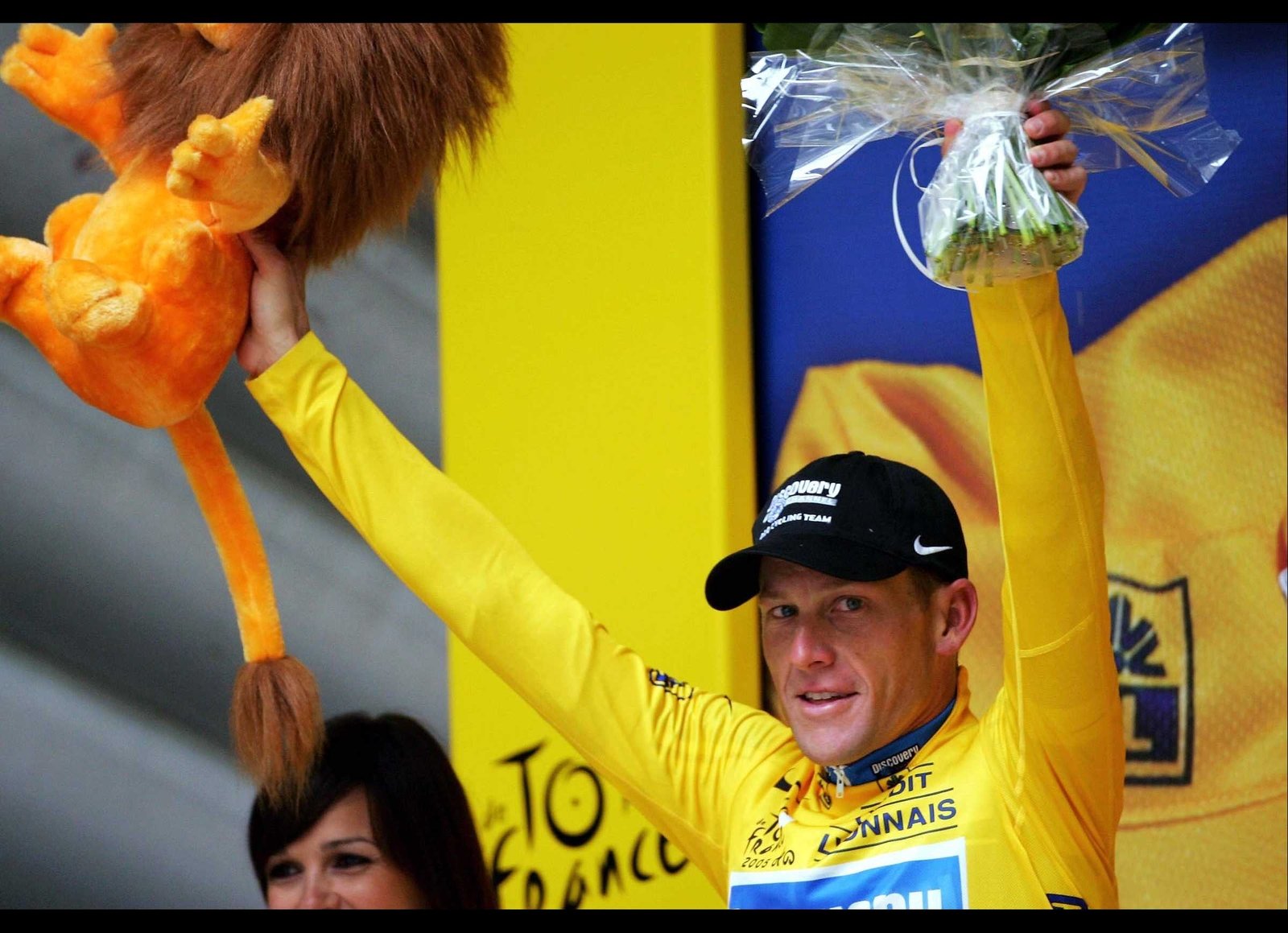 Armstrong doping row rumbles on