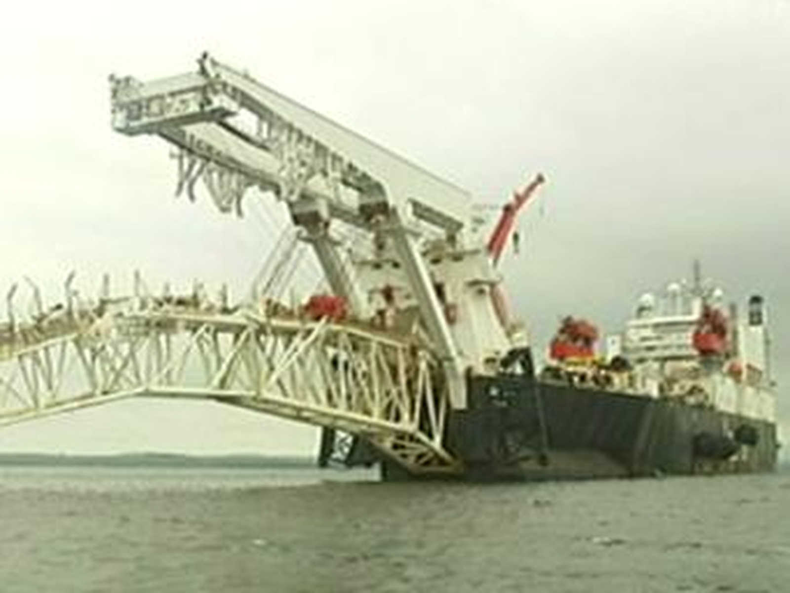 Shell to move ship for repairs