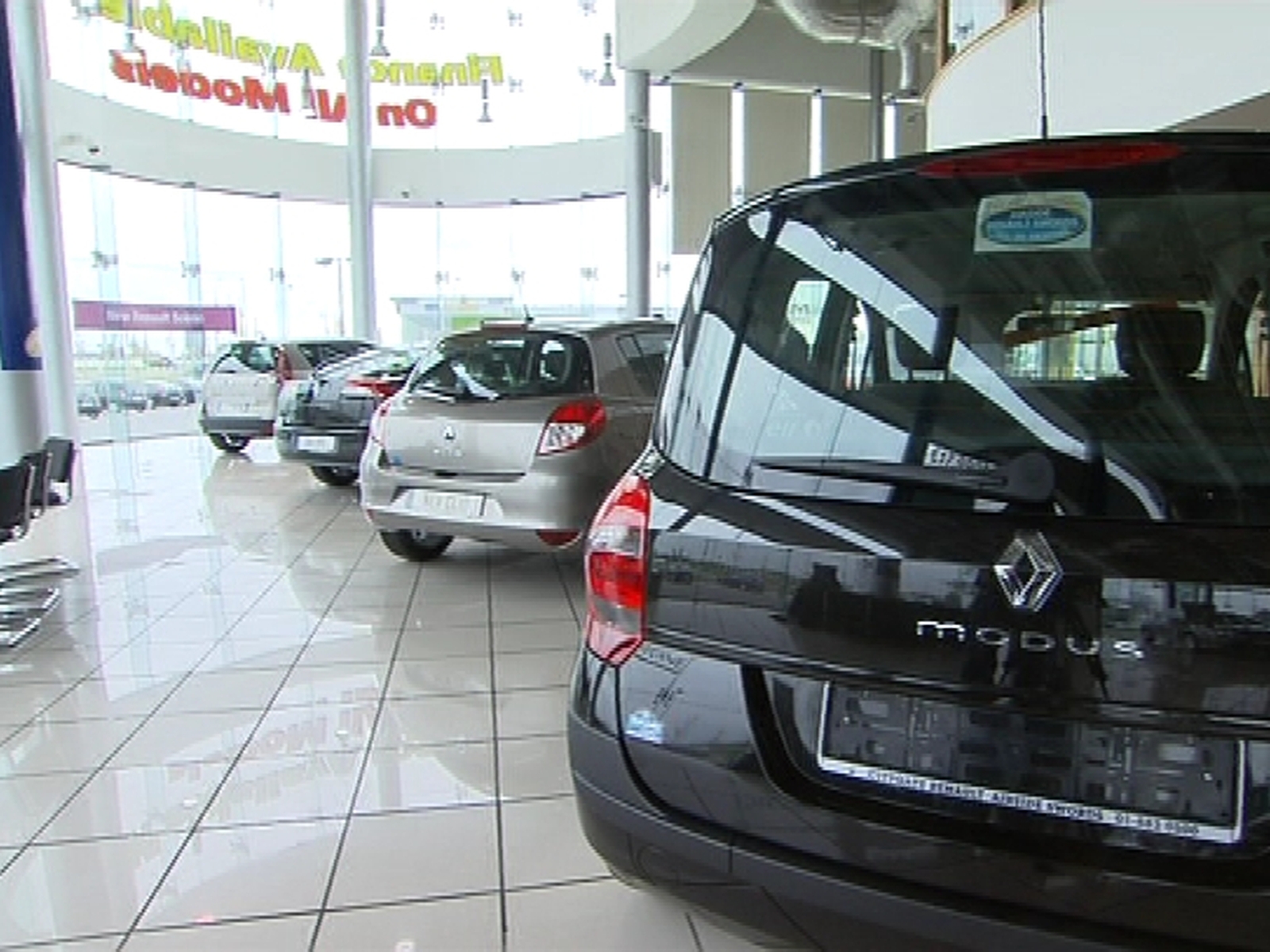 New car sales on the rise - CSO