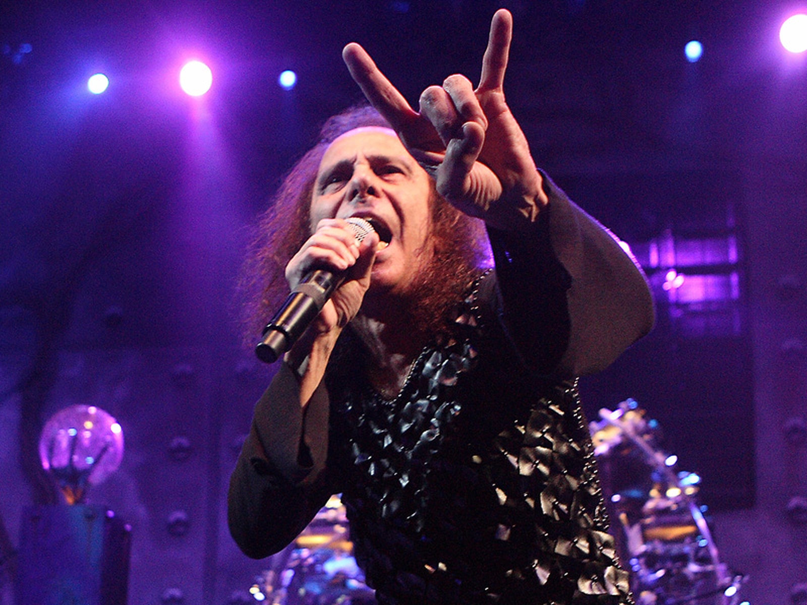 Rock legend Ronnie James Dio dies