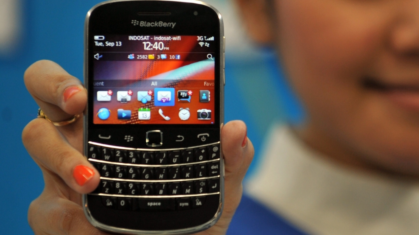 BlackBerry outage hits Europe