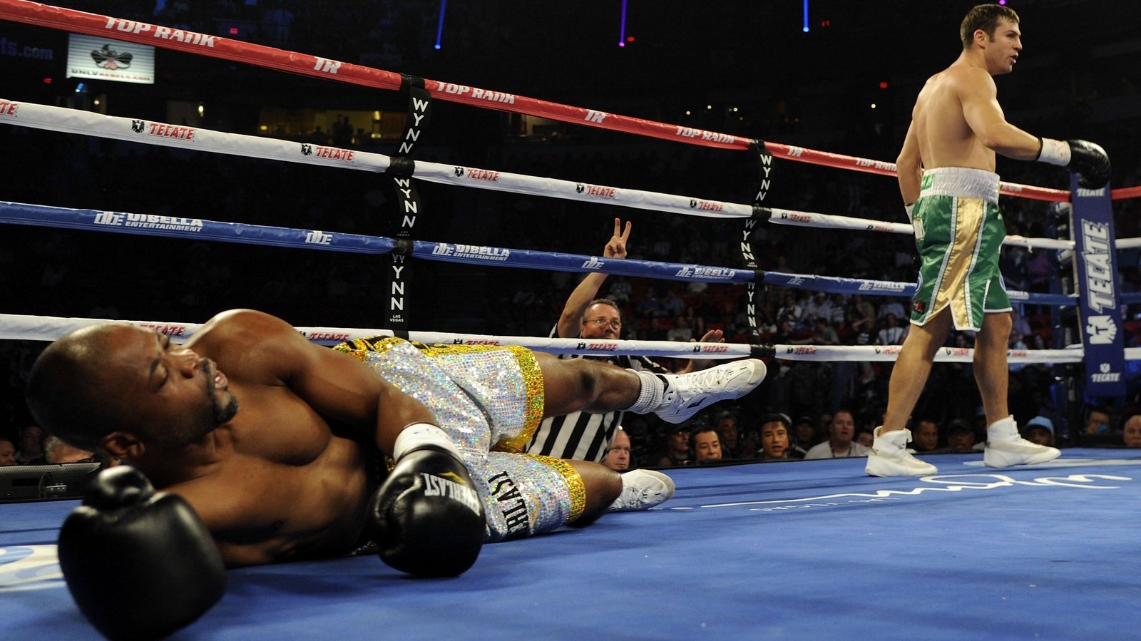 Macklin back on track after first-round KO