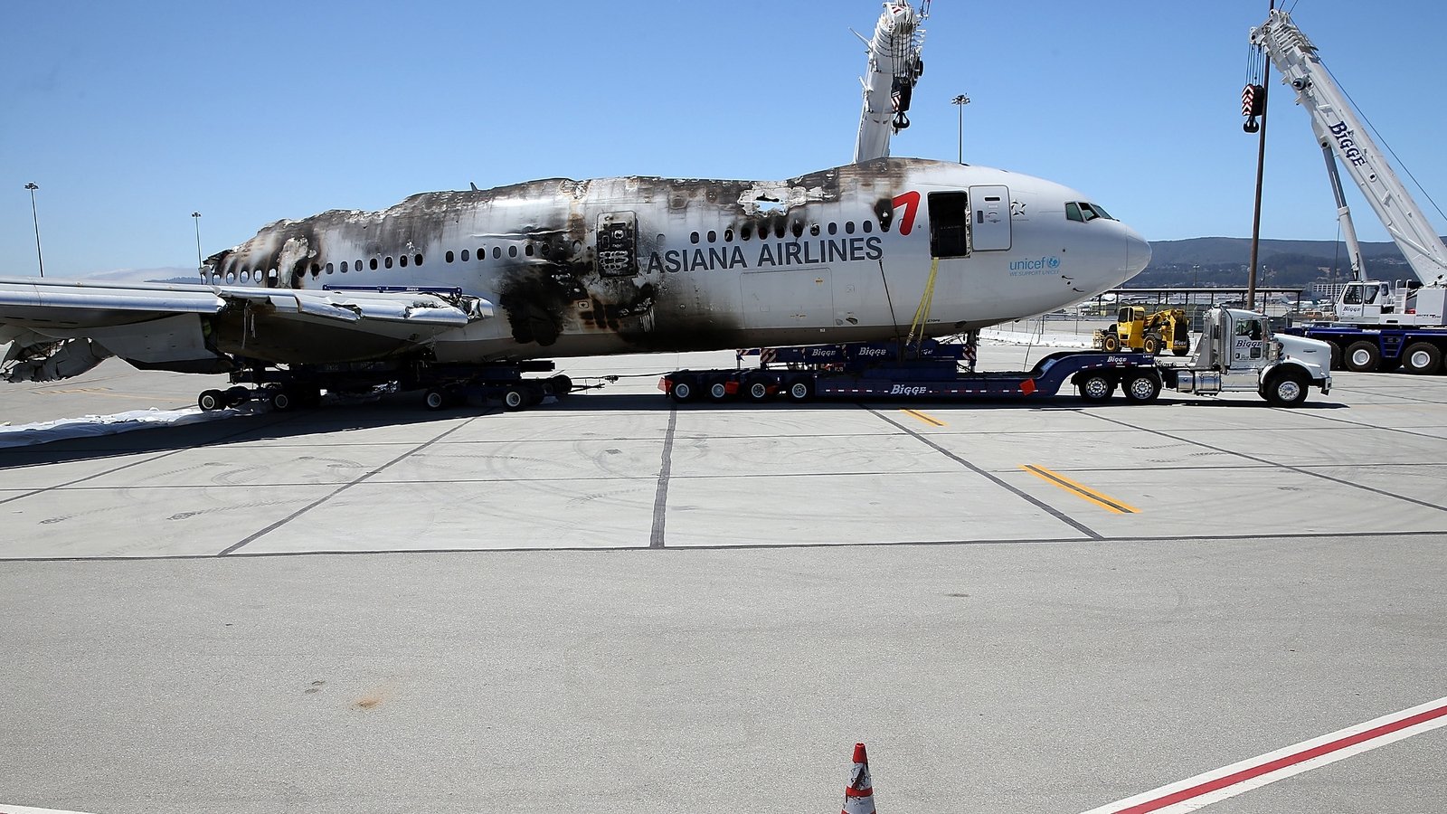 Airline withdraws action over fake pilot names