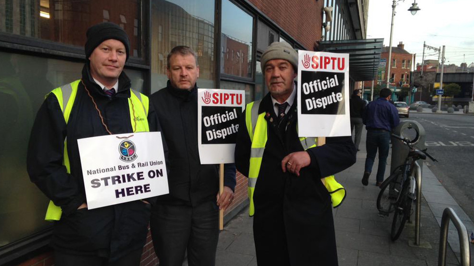 "Neartóidh an stailc" de bharr bagairt dlí