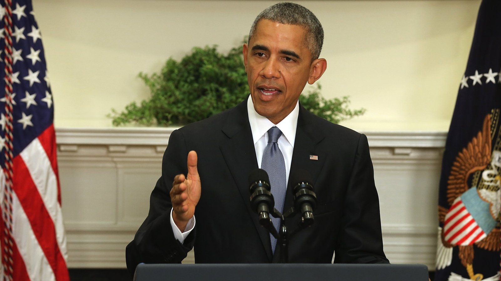 Obama and Trump sing Barbie Girl