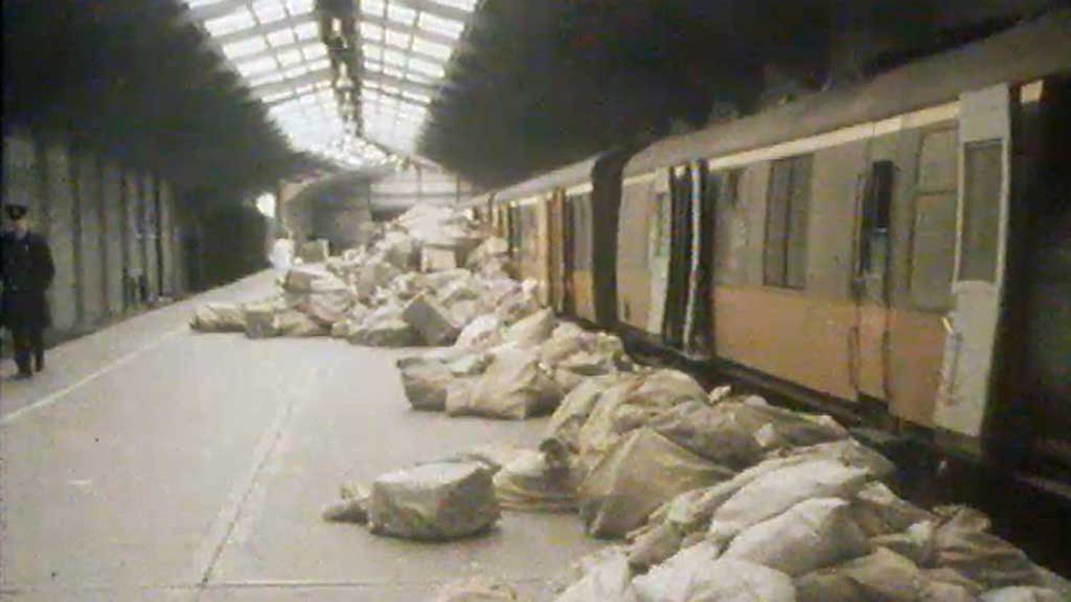 RTÉ Archives | Society | Mail Train Robbery