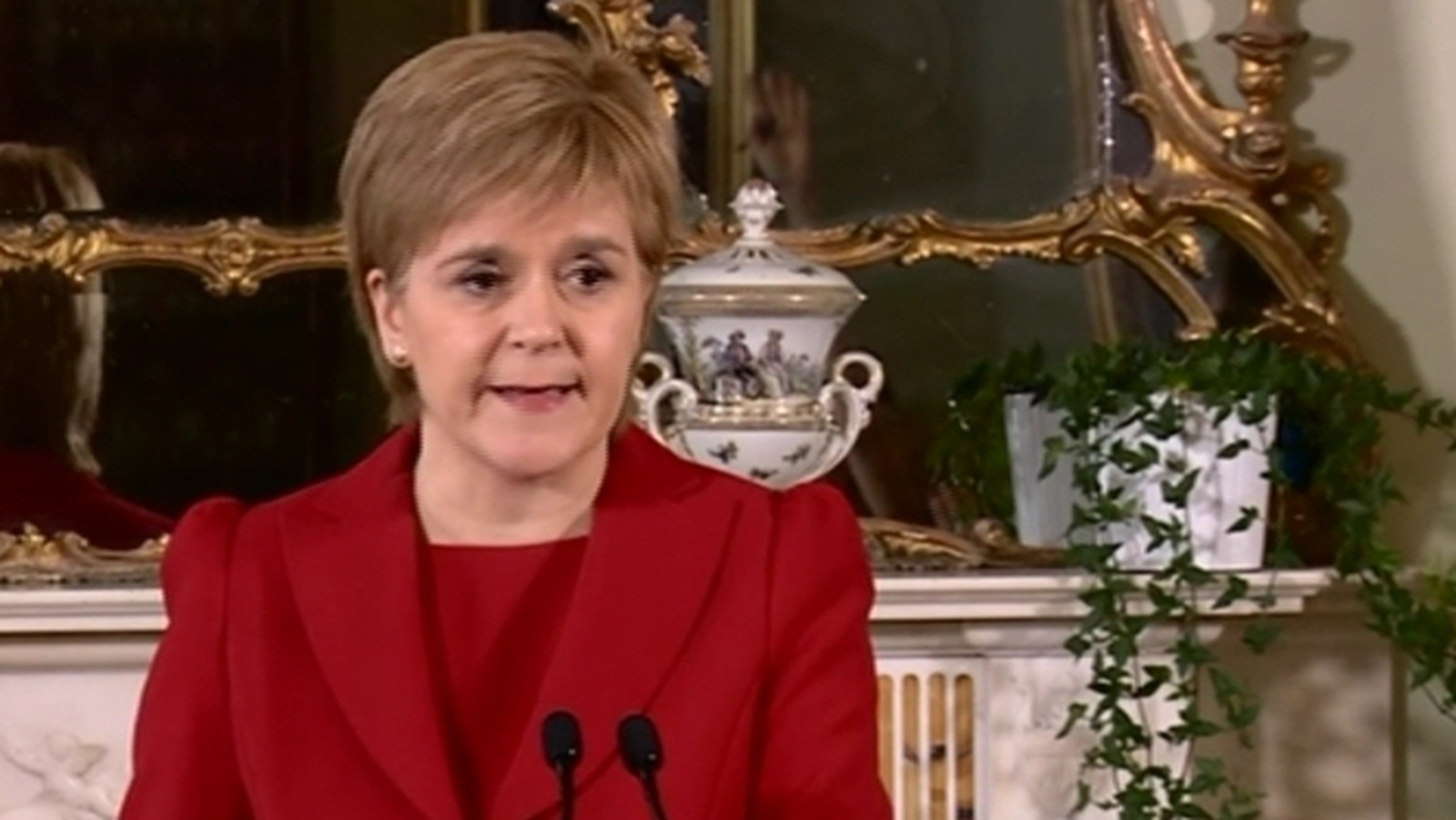 "Reifreann ar neamhspleáchas na hAlban anois"-Sturgeon