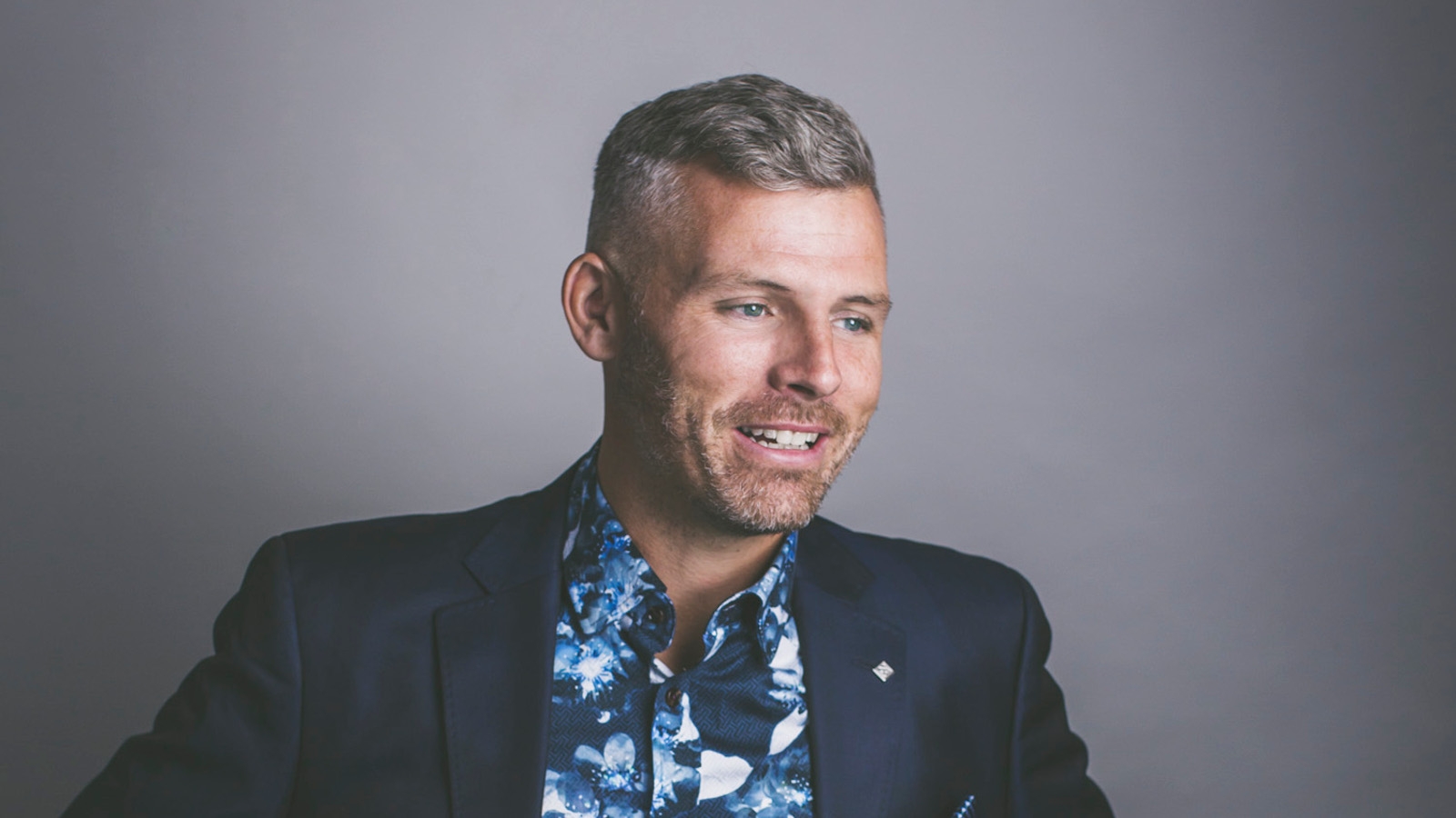 A sit down with...Des Bishop