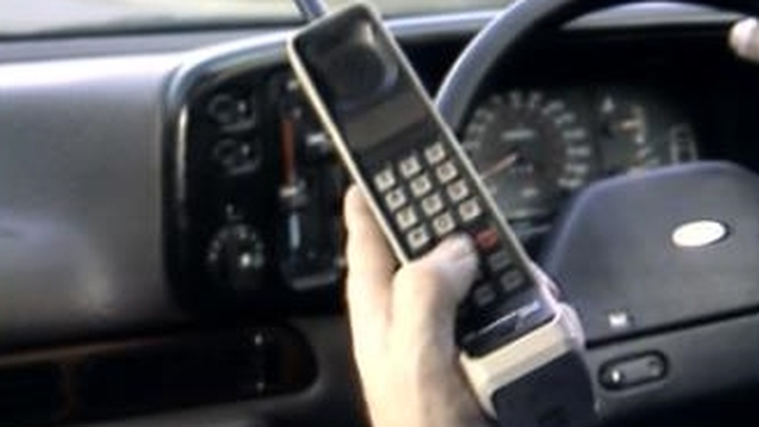 RTÉ Archives | Collections | Eircell Mobile Phone