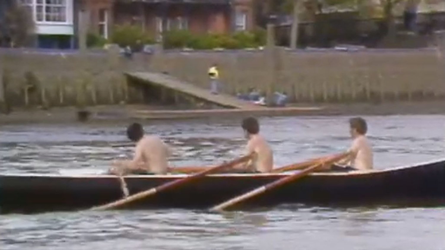 RTÉ Archives | Arts and Culture | Currach Racing On The Thames