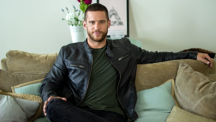 Home and Away Extras S01E02 - Heath Braxton Gets to Grips with Irish ...