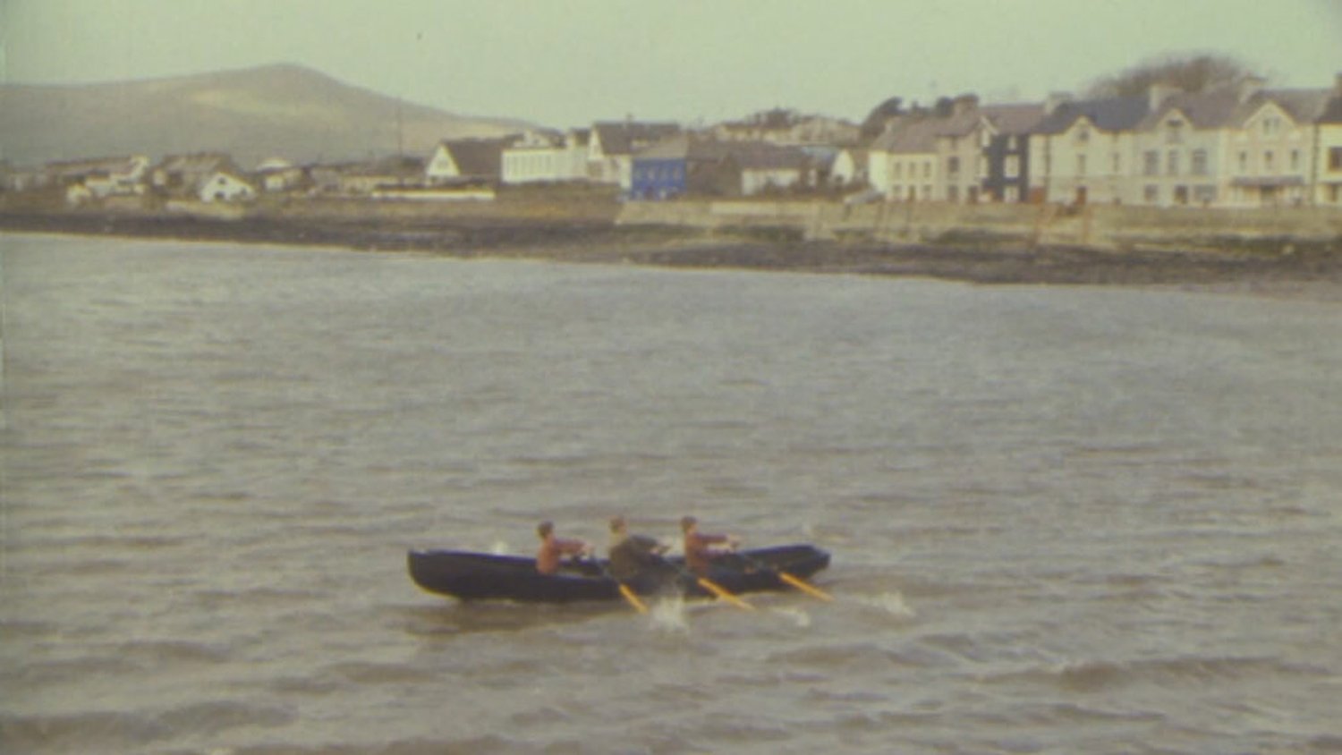 RTÉ Archives | Arts and Culture | Naomhóg For Polish Museum