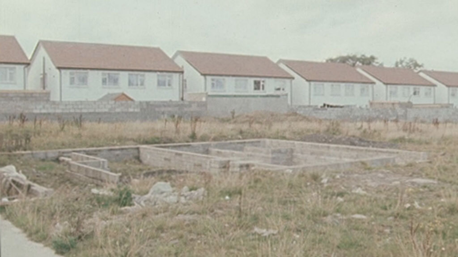 RTÉ Archives | Environment | Unfinished Housing Estates