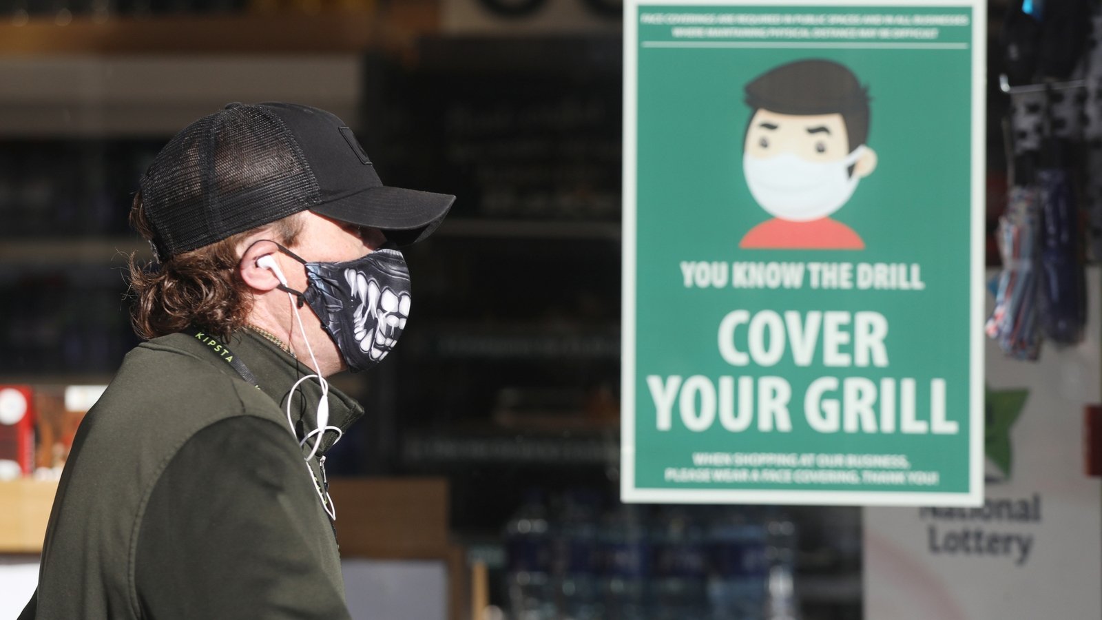 Govt discusses mandatory mask-wearing in some settings