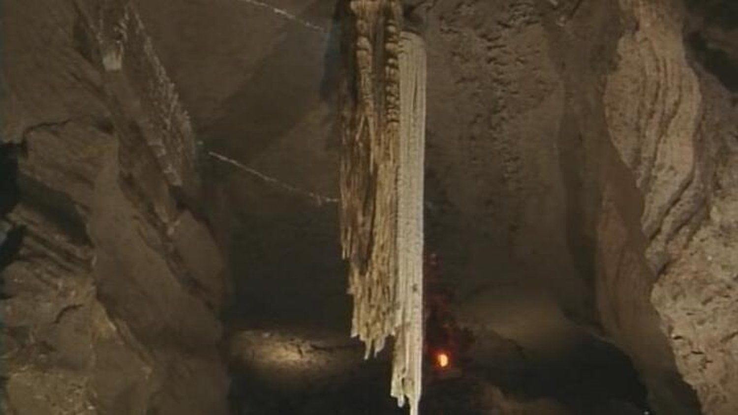 RTÉ Archives | Environment | Doolin Stalactite
