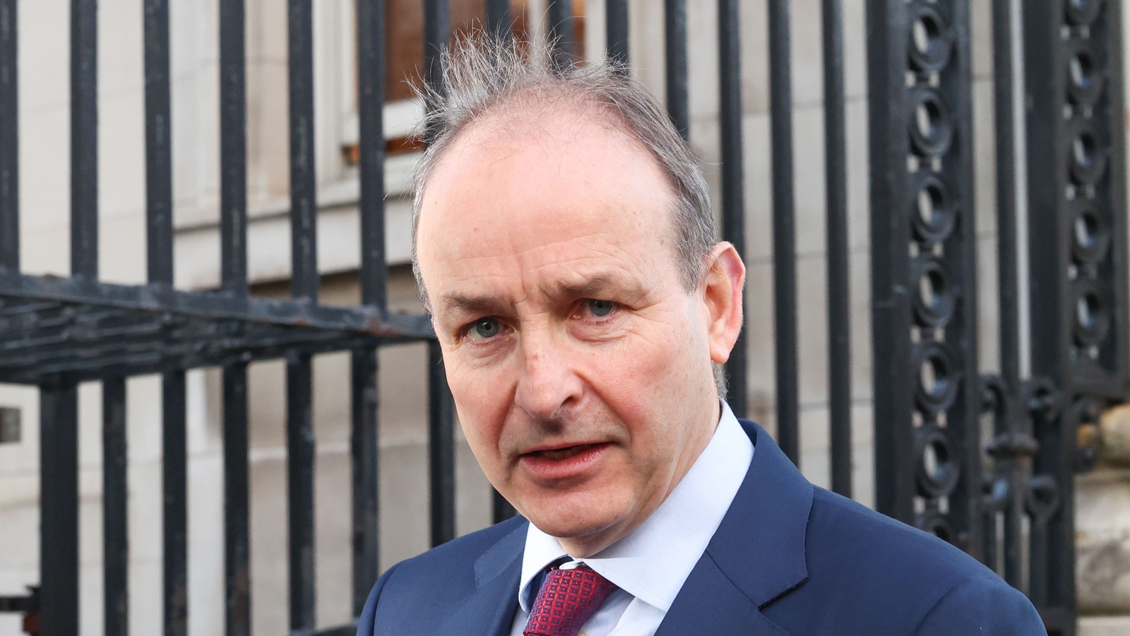 Cruinniú comhaireachta ar siúl faoi láthair maidir le srianta