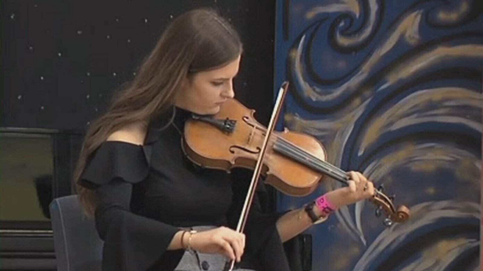 "Duine thar dhaoine a raibh gean na leanaí uirthi"