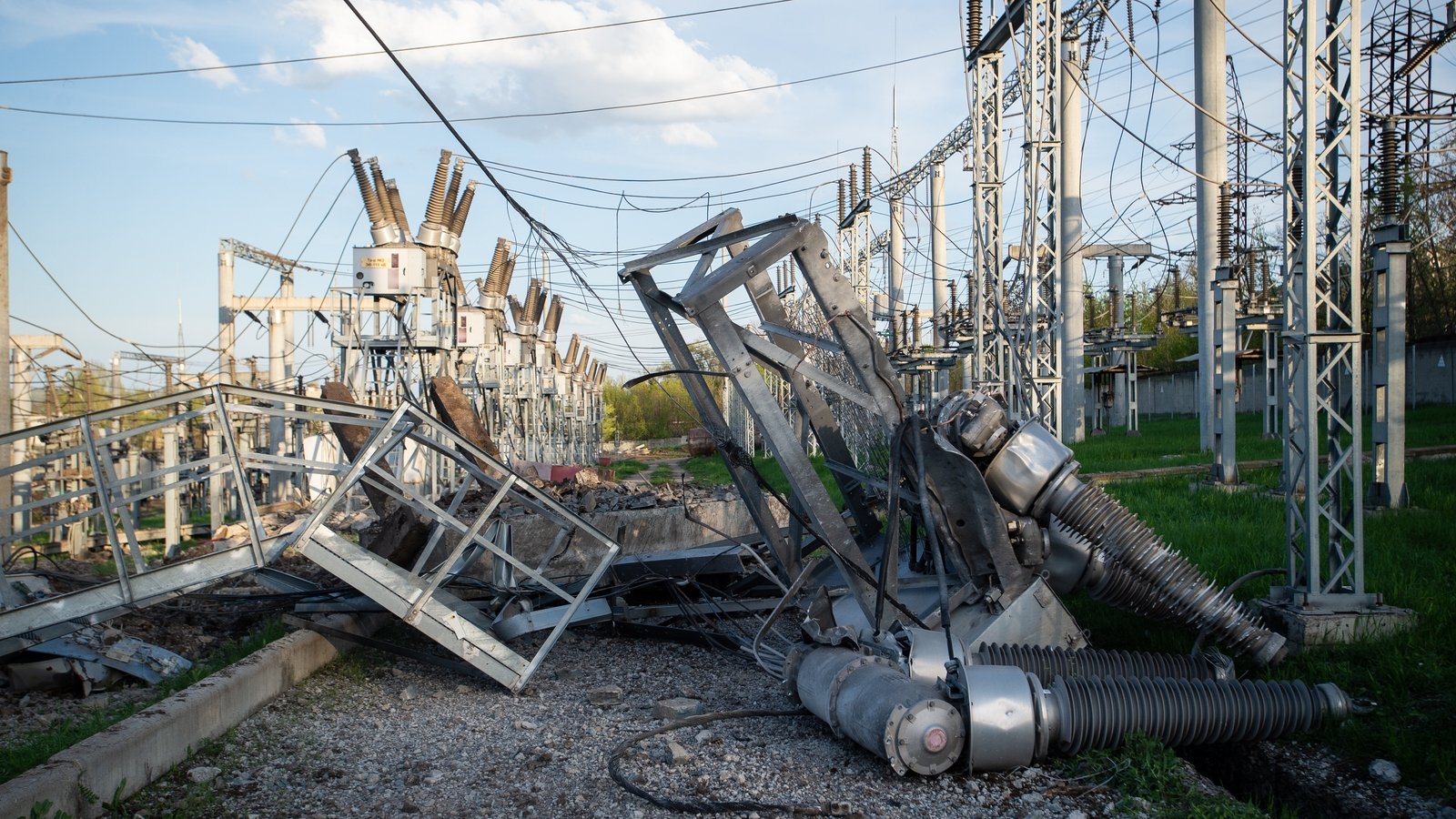 Rúisigh ag díriú go láidir is cosúil ar oirthear na hÚcráine
