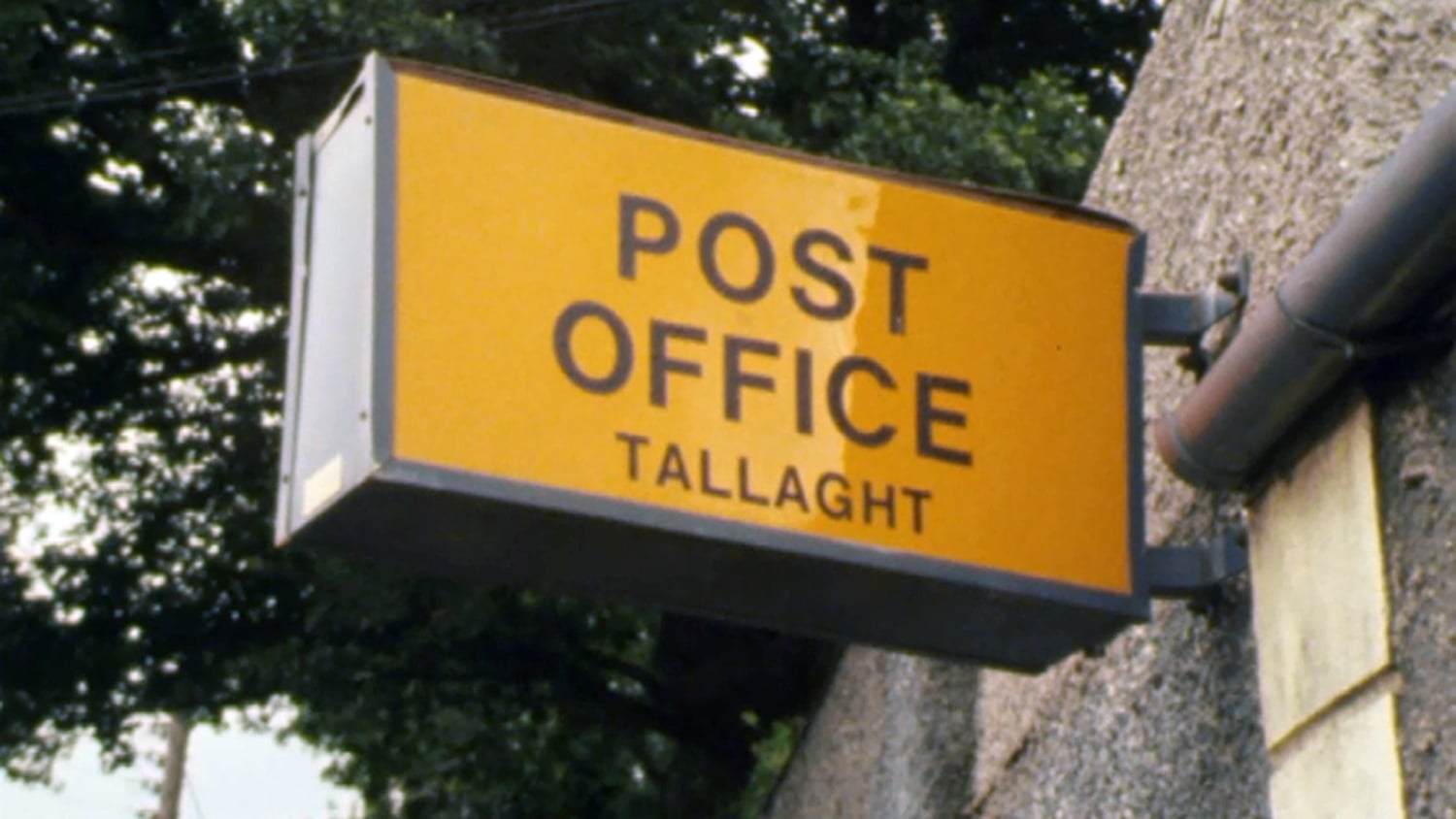 RTÉ Archives | Society | Tallaght Post Office Raid
