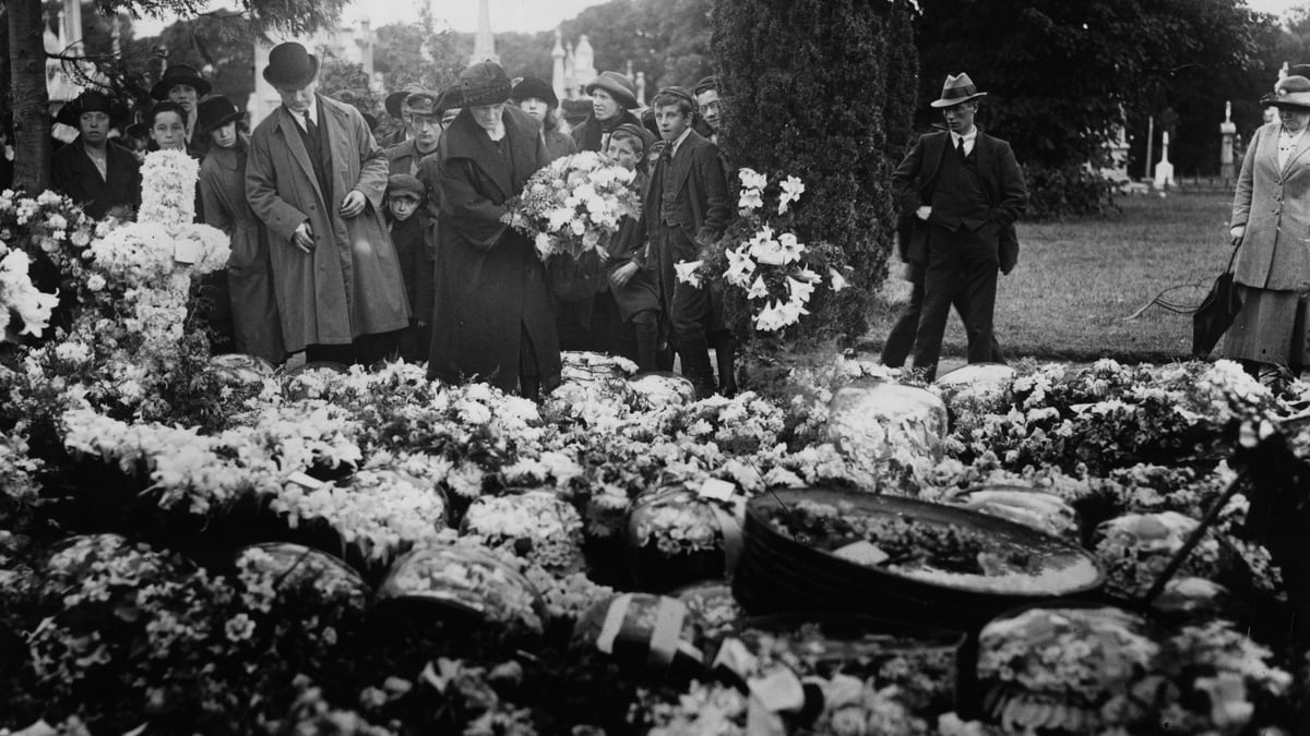 How the papers reported Michael Collins' death | Morning Ireland - RTÉ ...