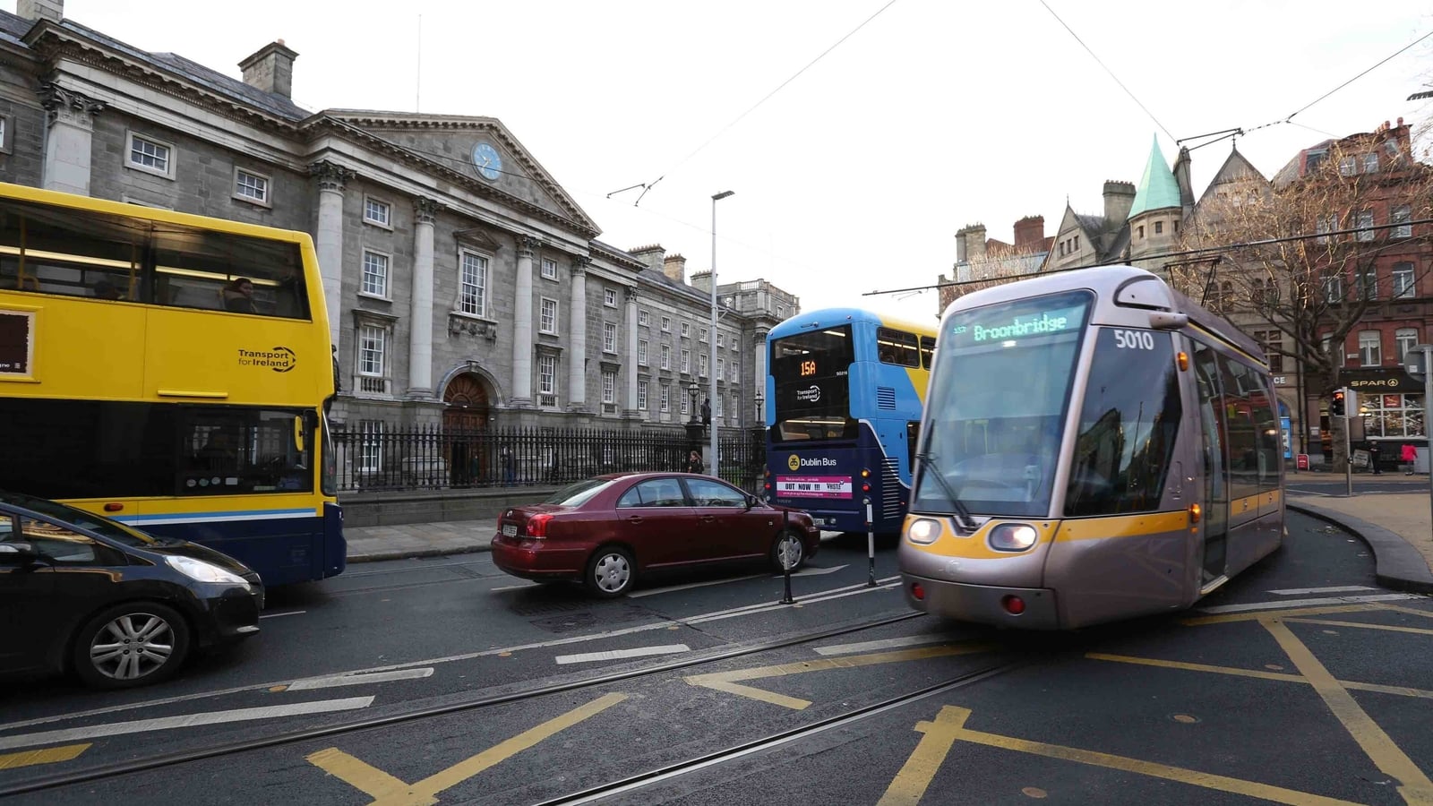 Private vehicles ban in effect for Dublin city centre