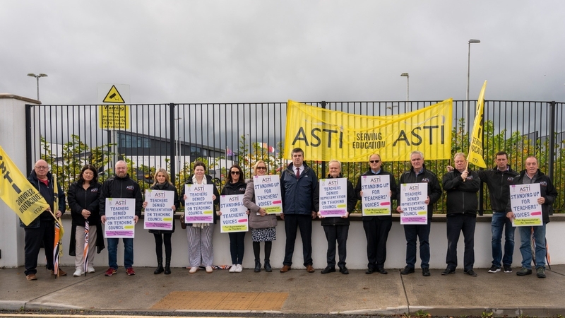ASTI teachers stage protest outside Athenry school