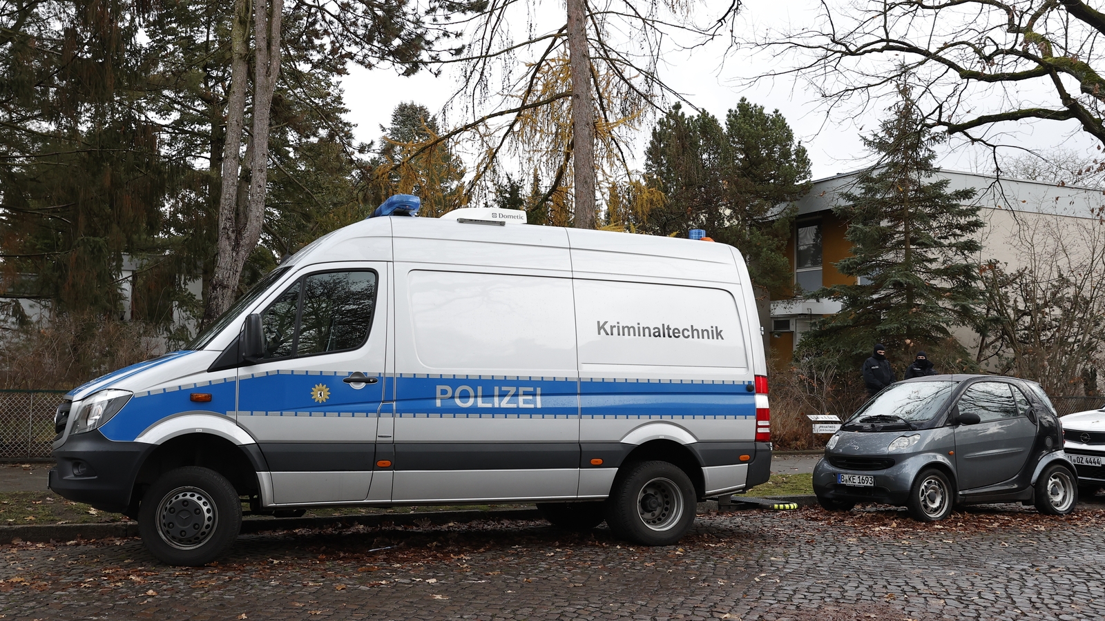 25 gafa sa Ghearmáin faoi iarrachtaí an Rialtas a threascairt