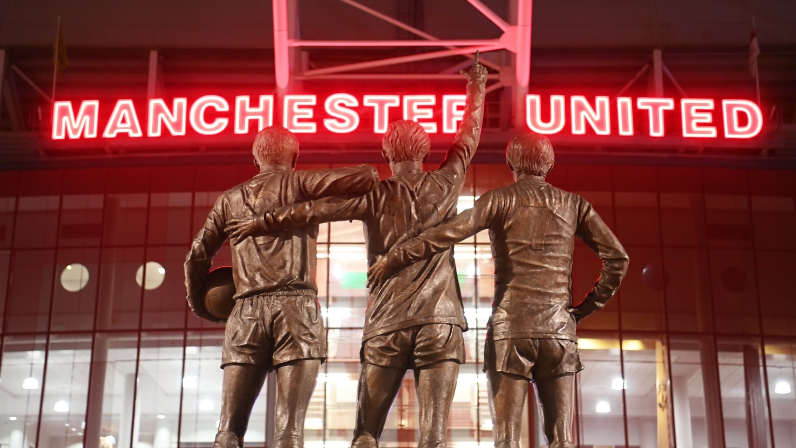 Man United receive bid from Qatari banker Al Thani