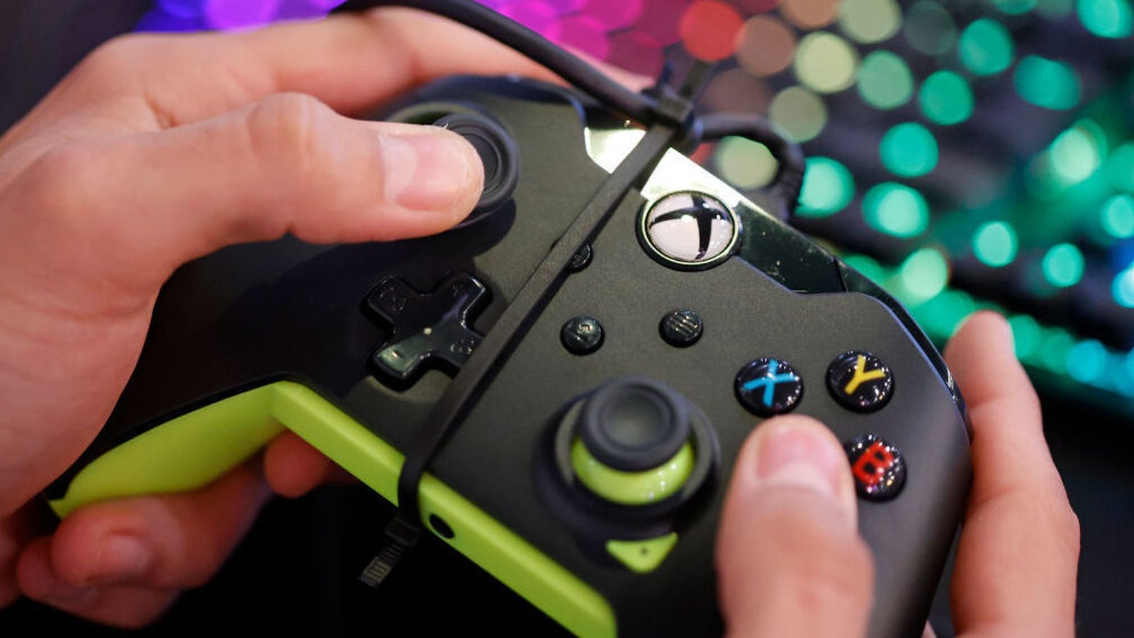 US fines Microsoft $20m over child data violations