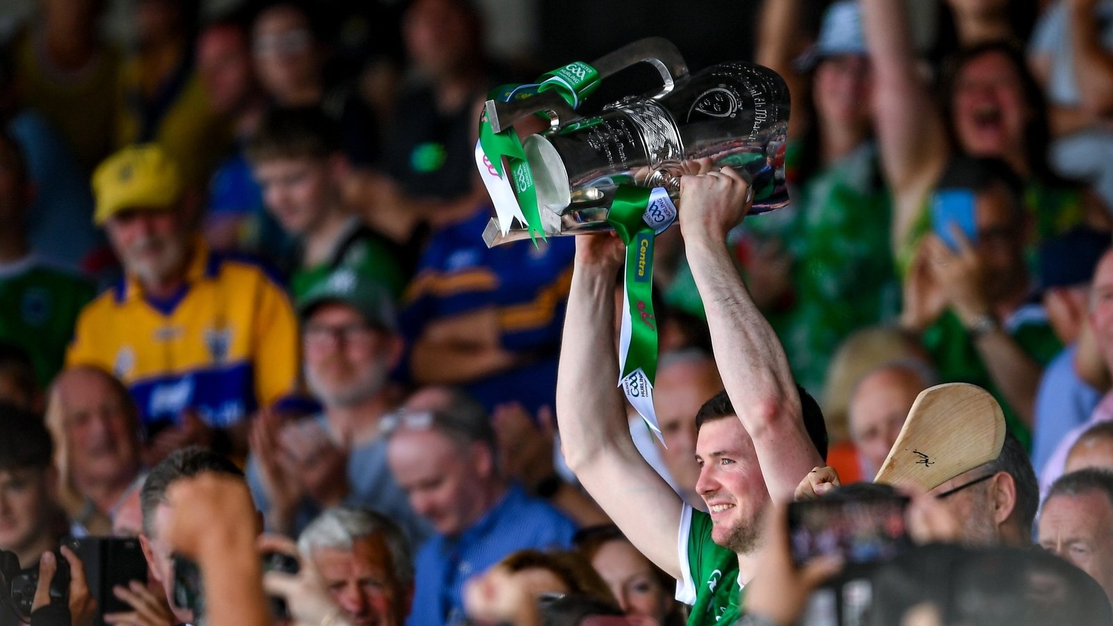 Limerick hold off Clare to secure Munster five-in-a-row