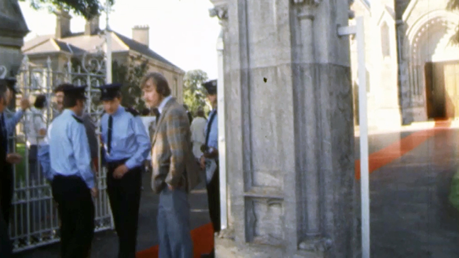 RTÉ Archives | War and Conflict | British Army Lieutenant Shot