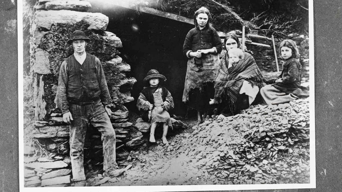 Sean Sexton - Irish photograph collection | Arena - RTÉ Radio 1