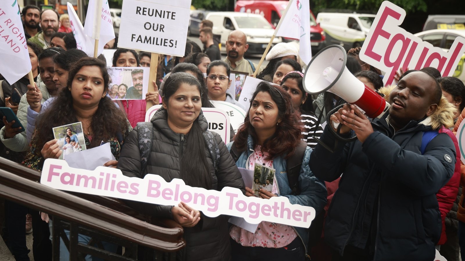Migrant workers protest over family reunion policy