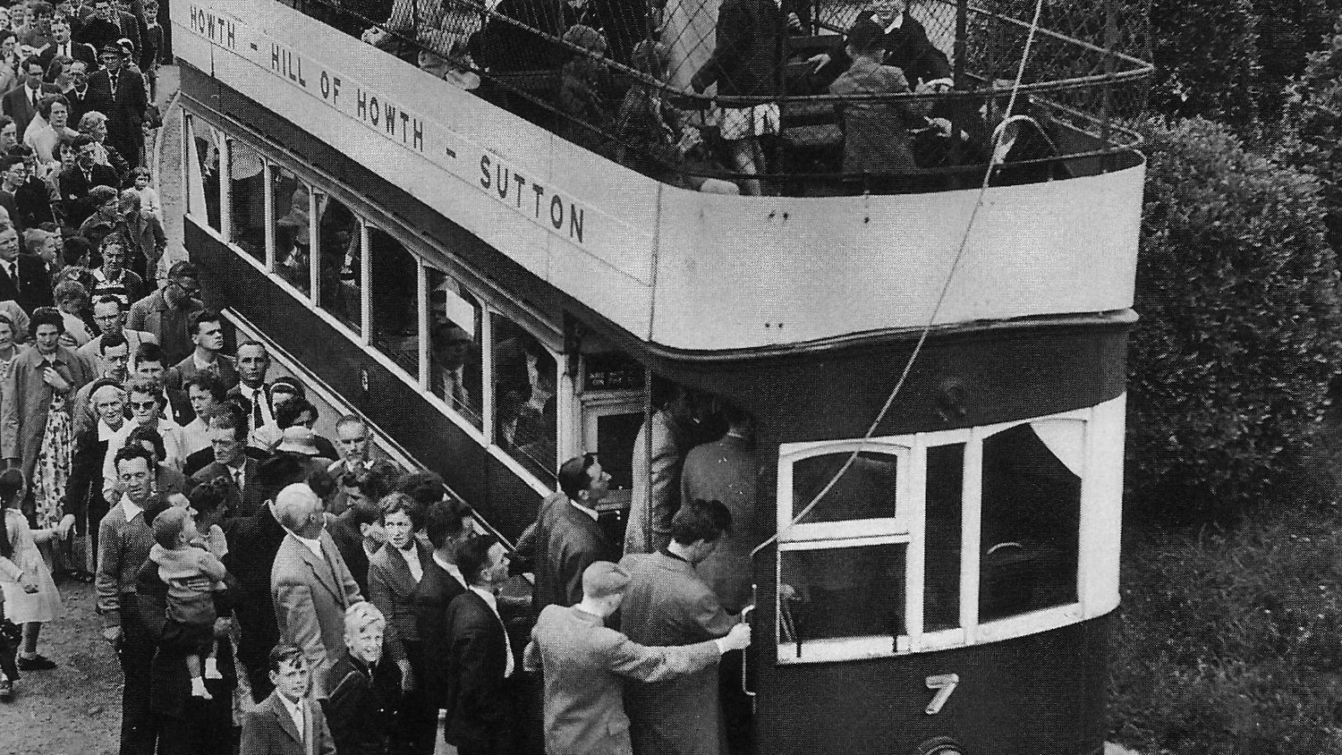 RTÉ Archives | Environment | Howth Tram Last Run