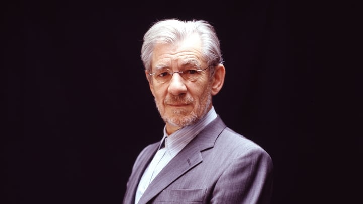 Extras S02E05 - Sir Ian McKellan - RTÉ Player