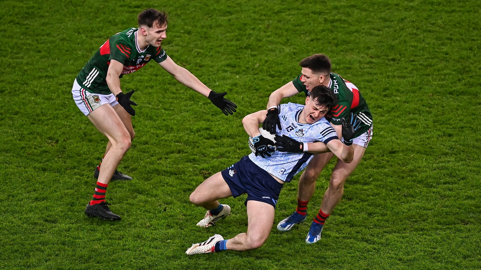 Bugler on song to help Dubs hold off Mayo at Croke Park