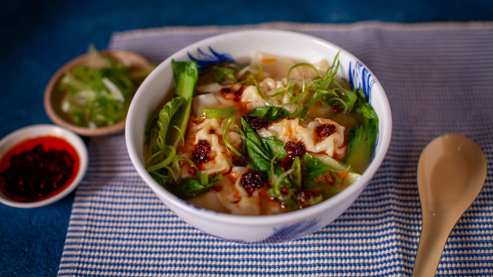 Eva Pau's wonton soup