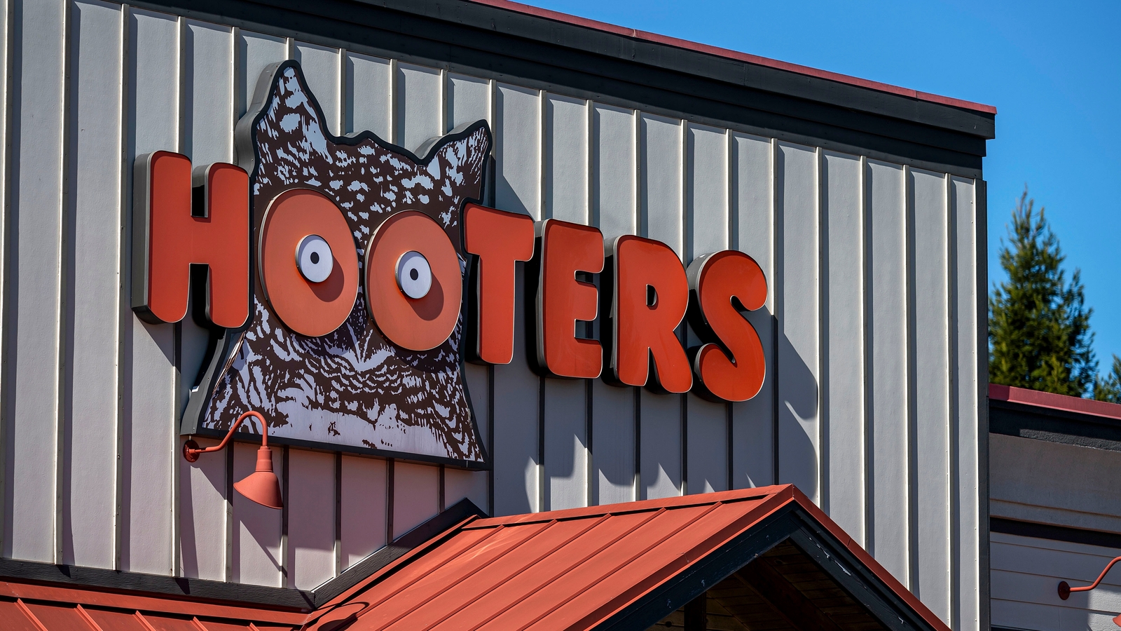 US restaurant chain Hooters files for bankruptcy