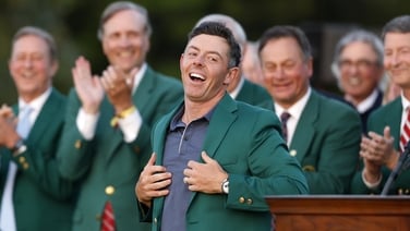 Video | Rory McIlroy gets his green jacket | RTÉ