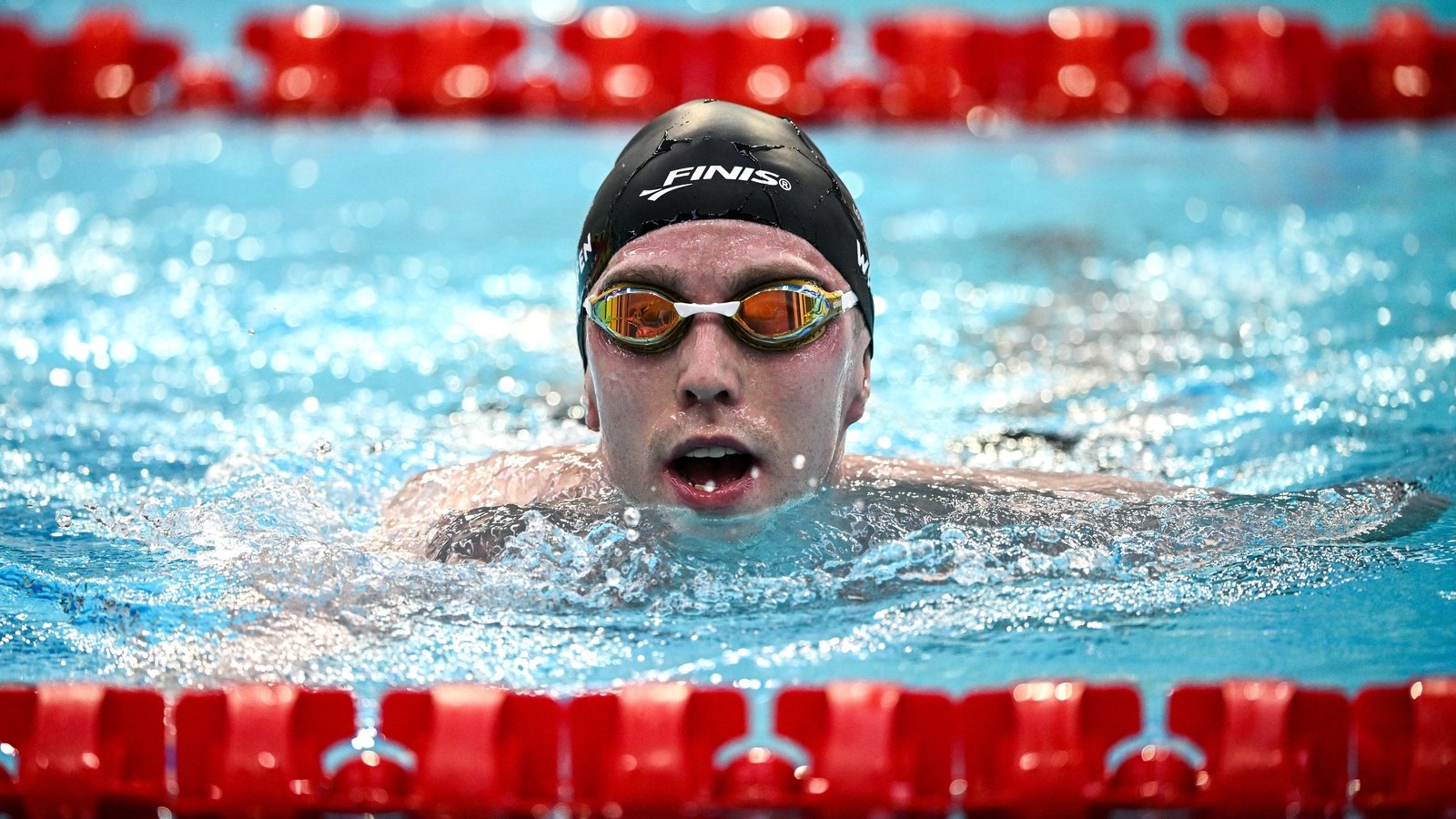 Wiffen claims third gold but misses out on world record