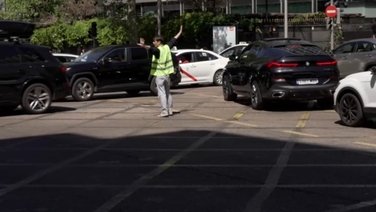 Video | Traffic chaos in Madrid following massive power outage in Spain ...