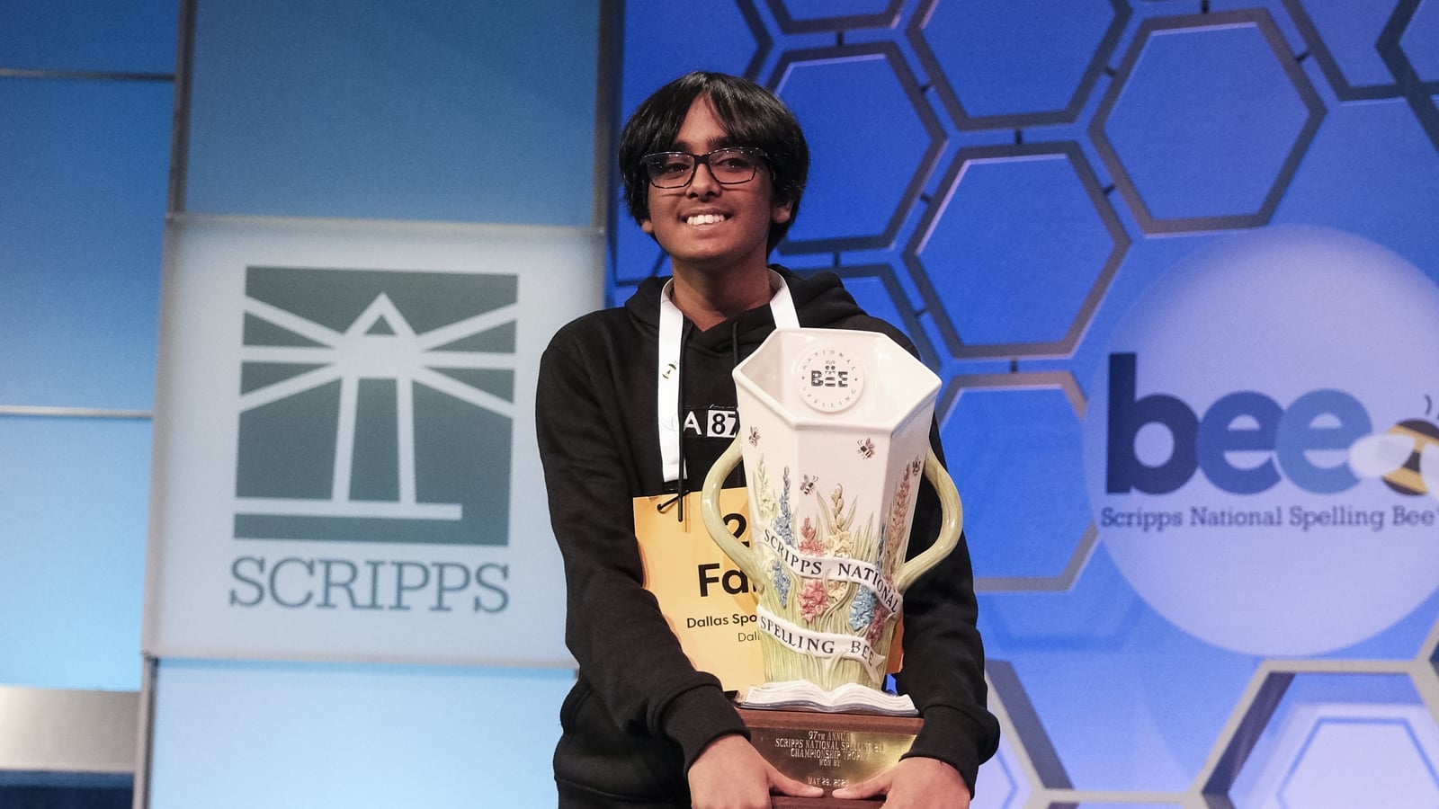 US boy clinches Spelling Bee win with 'éclaircissement'