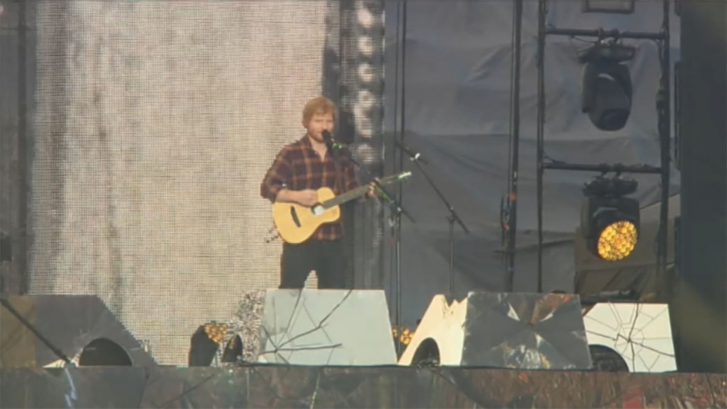 RTÉ Archives | Arts and Culture | Ed Sheeran At Croke Park