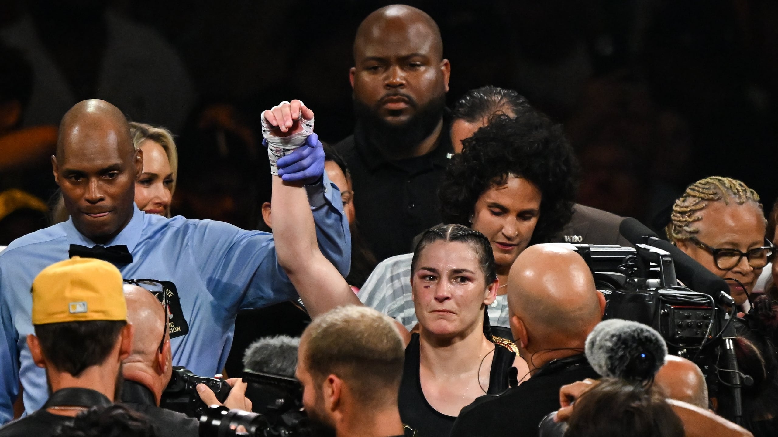 Taylor beats Serrano by majority decision - recap