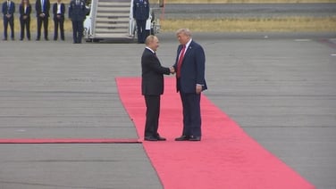 Video | Trump and Putin meet in Alaska for summit on Ukraine | RTÉ