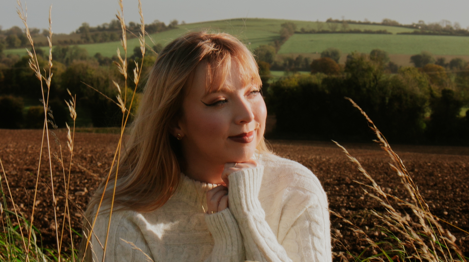Behind the music - Lisa Murray