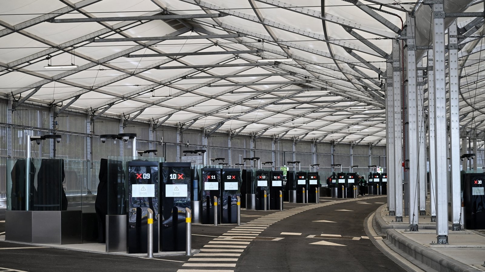 UK visitors to EU could face 4-hour border queues